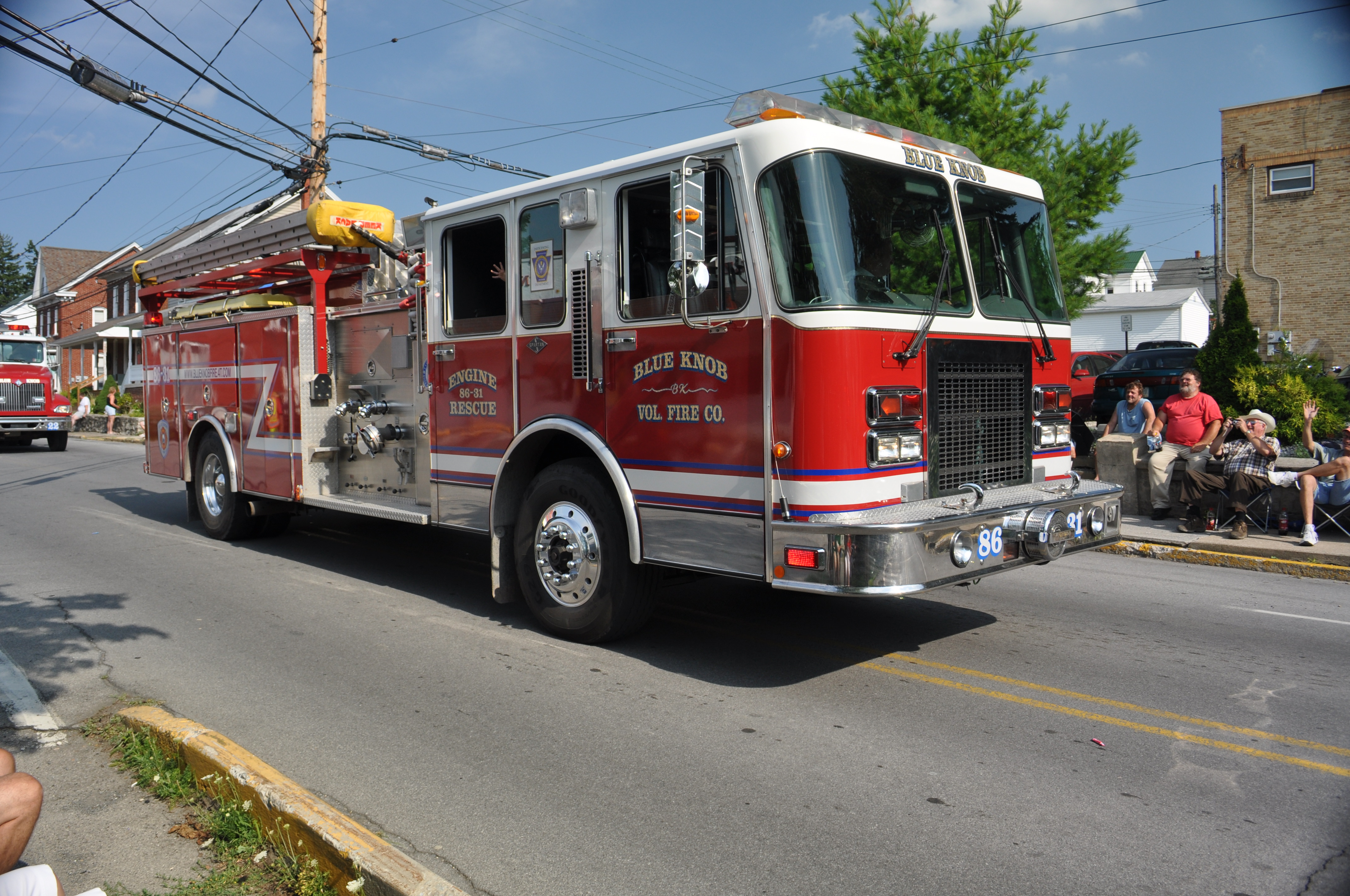 1994 Spartan / 4 Guys pumper with a 10 KW generator - Adirondack Fire ...