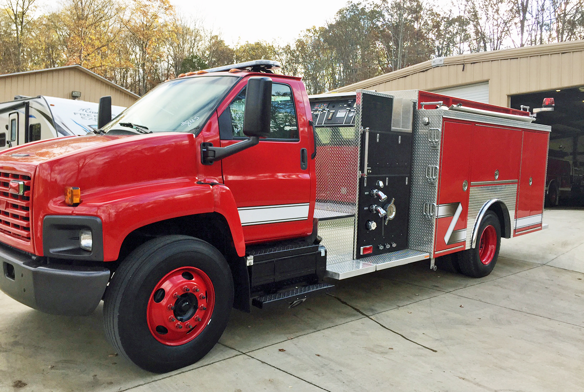 2006 GMC 1250 GPM pumper - Adirondack Fire Equipment website
