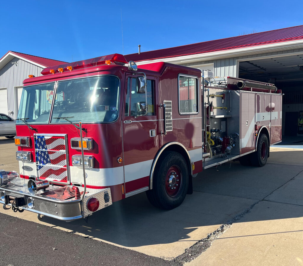 1993 Pierce Dash 1250 GPM pumper with a 750 gallon tank - Adirondack ...