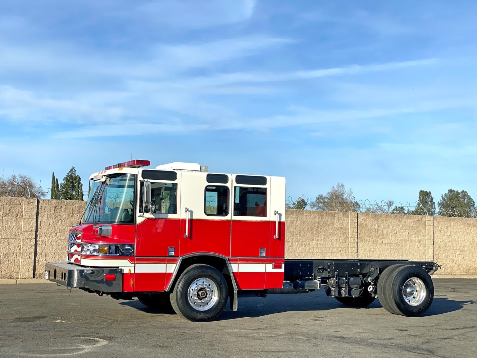 2005 Pierce Quantum 4 door cab and chassis - Adirondack Fire Equipment ...